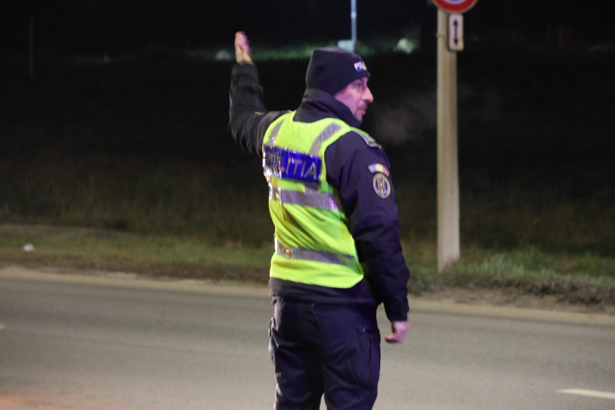 Manevra prin care un tânăr de 23 de ani, din Botoșani, la volanul unei ...