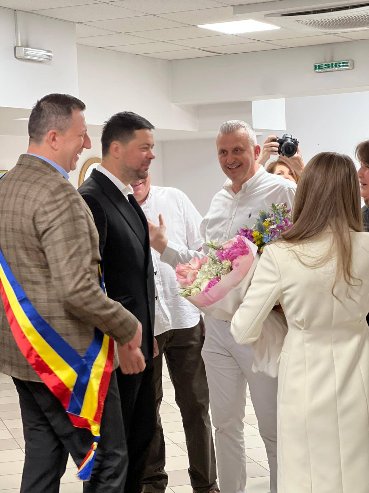 FOTO Un cunoscut medic botoșănean s-a căsătorit, astăzi, cu aleasa ...